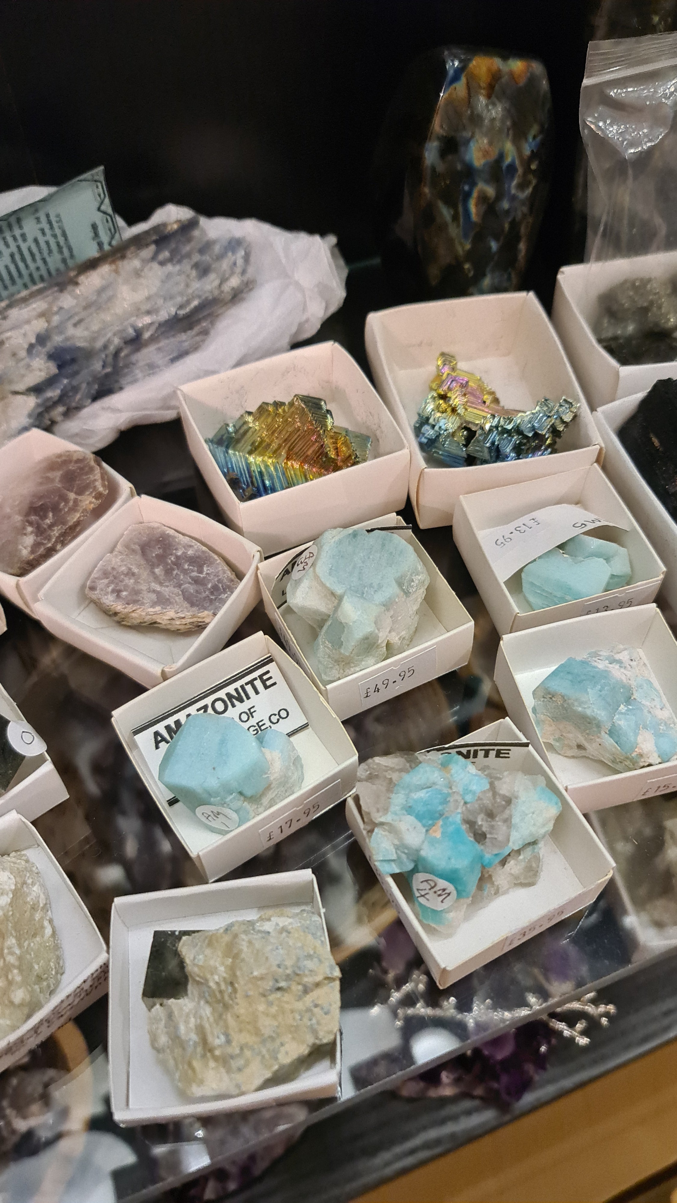 Specimens – The Kent Crystal Cave